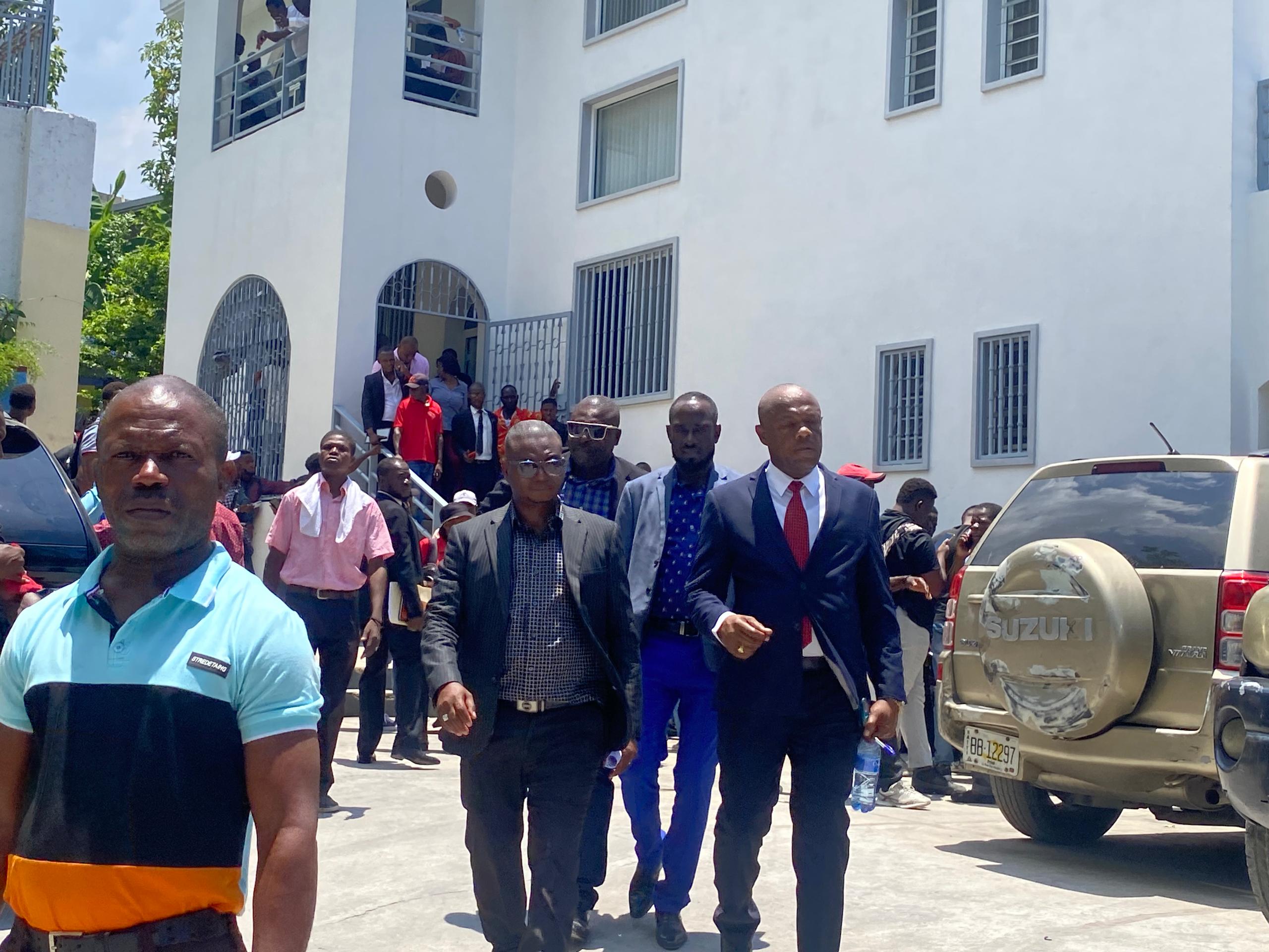 Haïti : Rony Timothée et Biron Odigé attaquent en justice le chef de la ...